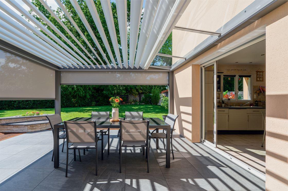 Pergola VISION 900 - Pergola bioclimatique à toiture mixte